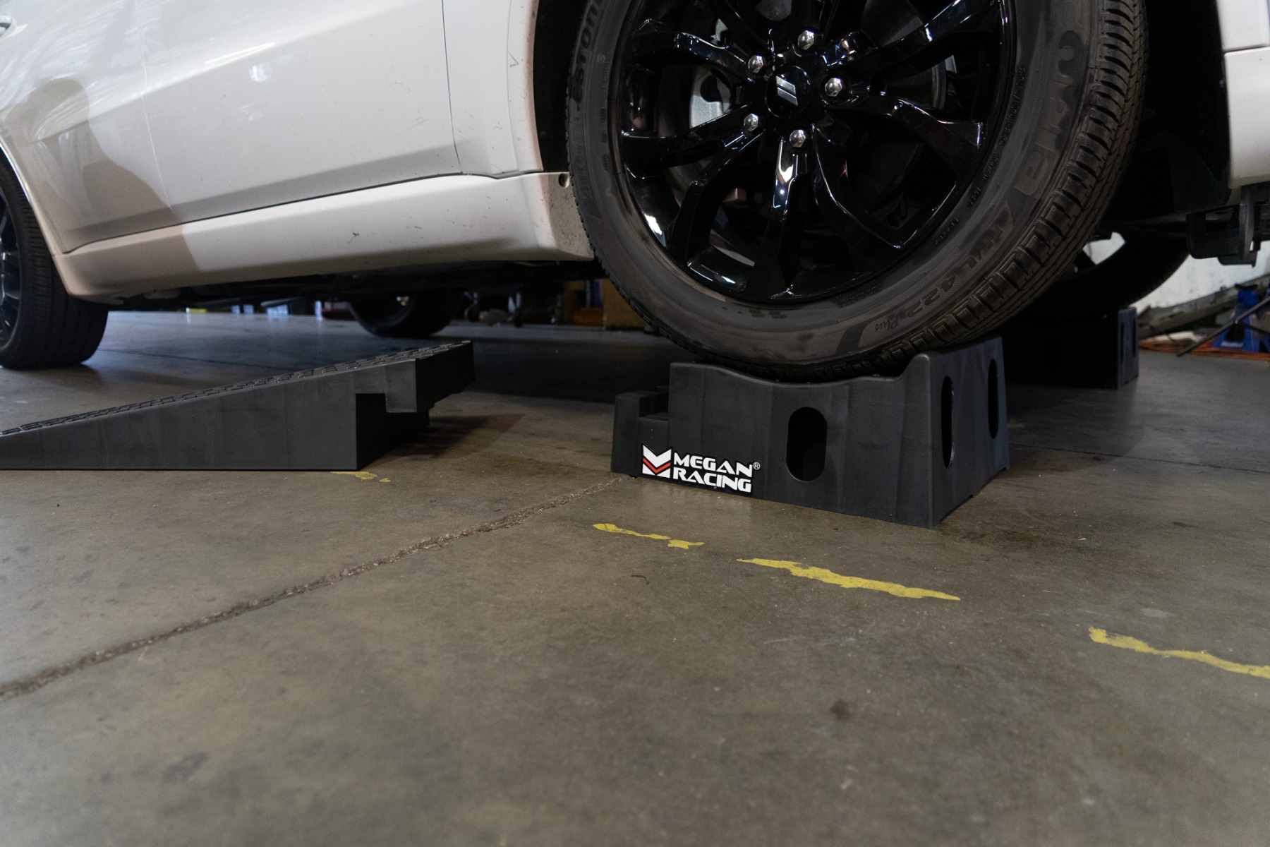 2-Piece High Profile Drive-On Ramps (Set of 2) – MR-RAMP-02 – Megan Racing