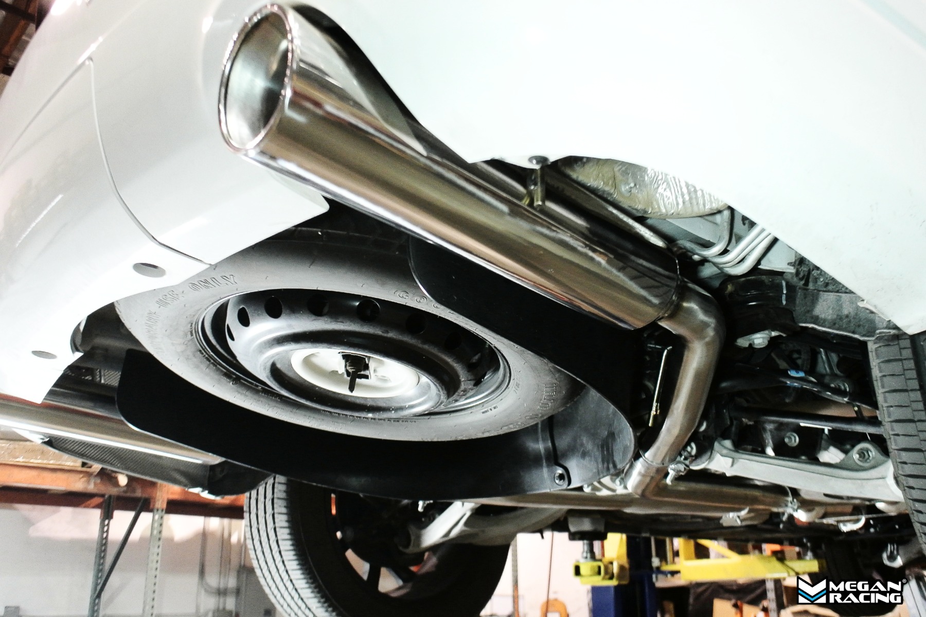 Dodge Durango 2021+ Dual Exhaust System (Excludes SXT/SRT Hellcat) – LWT-CBS-DDU14V6 – Megan Racing